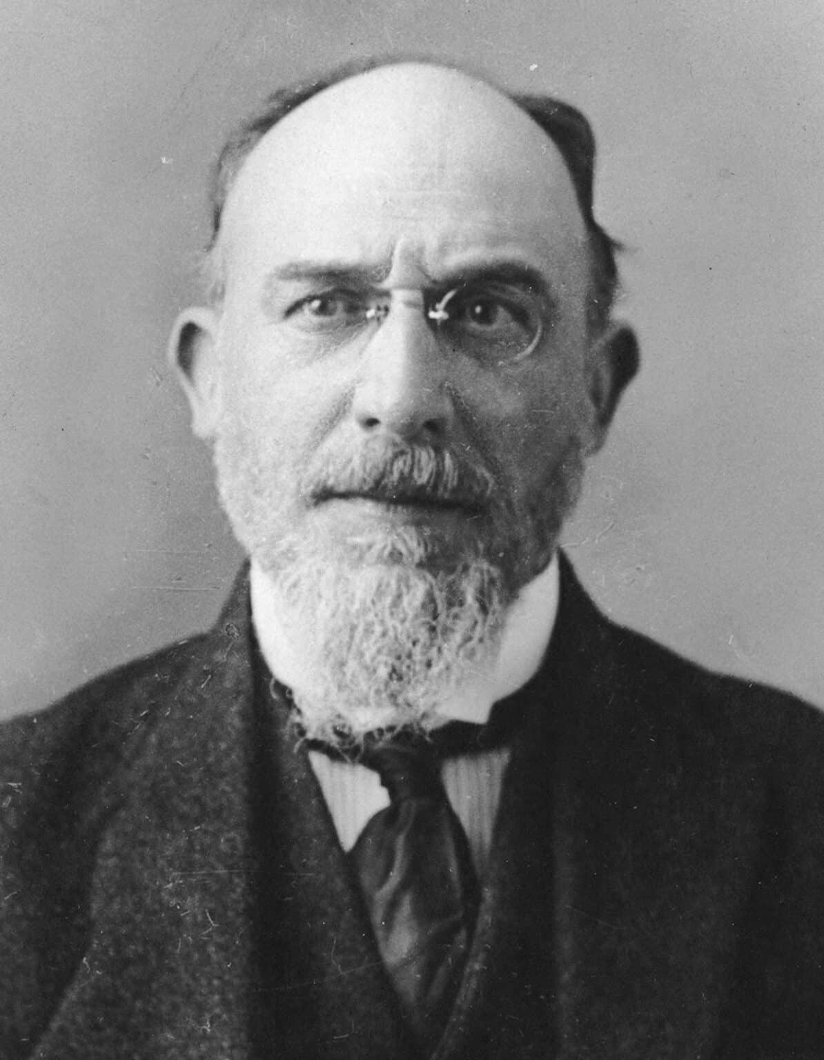 Erik Satie Biography, Facts, Videos, and Works - Classical Clips