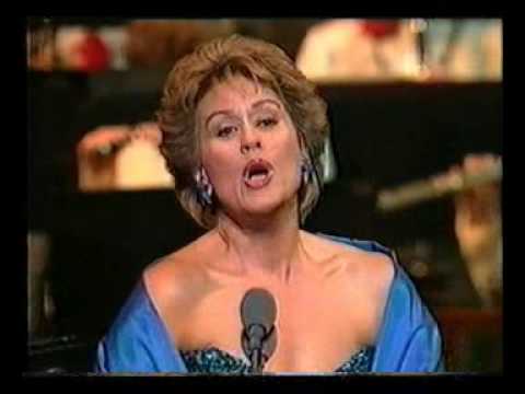 Dame Kiri Te Kanawa Sings Quando Men Vo from La Boheme by Puccini ...